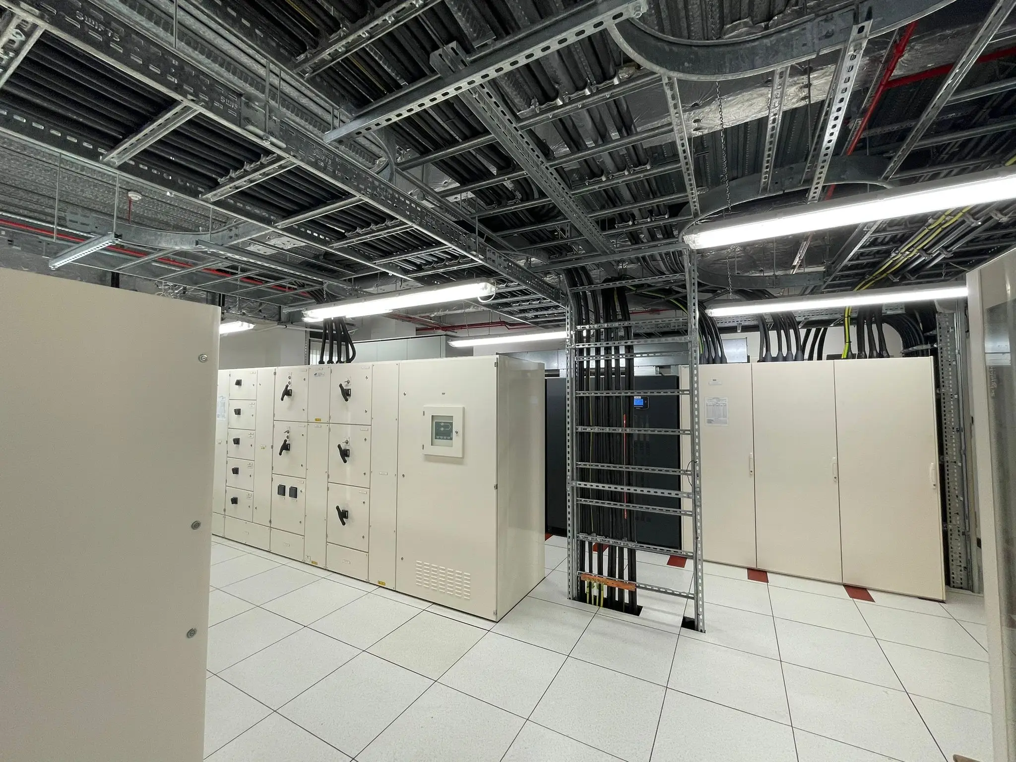 Power Redundancy - London | Docklands Data Centre Limited